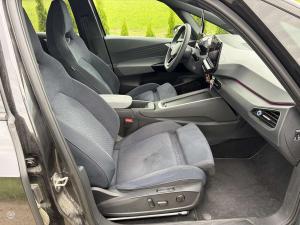 Black Volkswagen ID.3 2020 in Kaunas, with an engine capacity of 0.00 L and mileage of 118 thousand km for 16990 €, photo 13 on AUTOMOTO.COM.LV