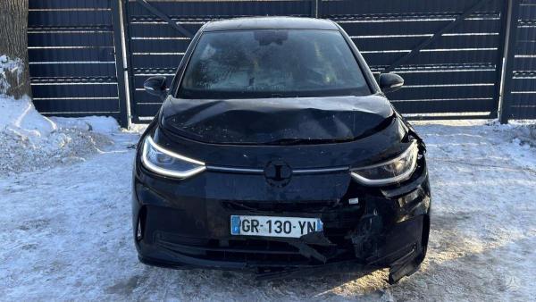Melns Volkswagen ID.3 2023 Jonava, ar dzinēja tilpumu 0.00 L un nobraukumu 60 tūkst. km par 13600 €, foto 1 vietnē AUTOMOTO.COM.LV