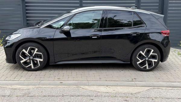Melns Volkswagen ID.3 2023 Jonava, ar dzinēja tilpumu 0.00 L un nobraukumu 63 tūkst. km par 23400 €, foto 5 vietnē AUTOMOTO.COM.LV