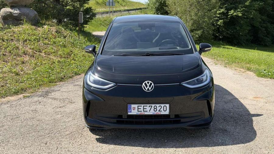 Melns Volkswagen ID.3 2023 Jonava, ar dzinēja tilpumu 0.00 L un nobraukumu 60 tūkst. km par 22600 €, foto 1 vietnē AUTOMOTO.COM.LV