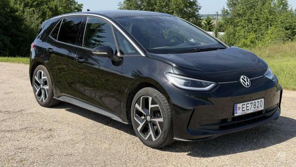 Melns Volkswagen ID.3 2023 Jonava, ar dzinēja tilpumu 0.00 L un nobraukumu 60 tūkst. km par 22600 €, foto 3 vietnē AUTOMOTO.COM.LV