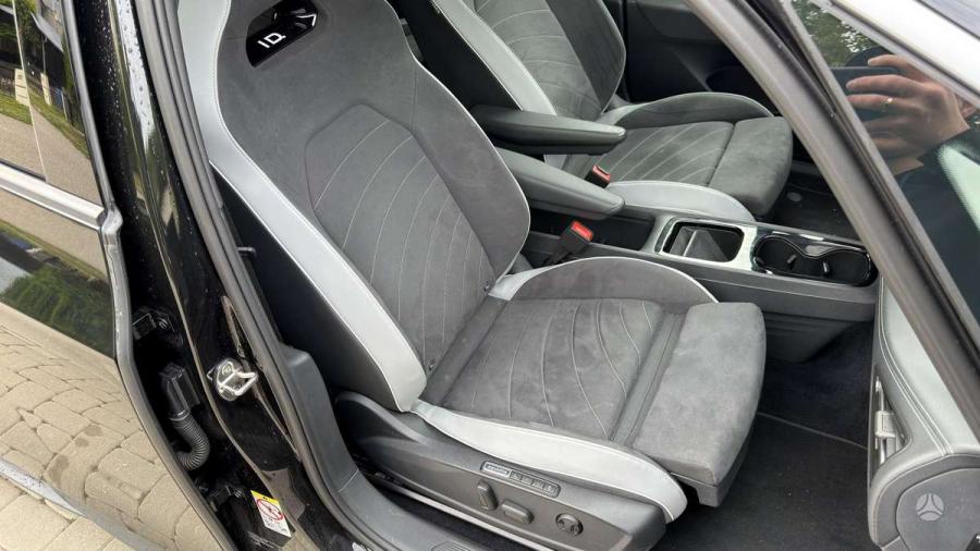 Melns Volkswagen ID.3 2023 Jonava, ar dzinēja tilpumu 0.00 L un nobraukumu 60 tūkst. km par 22600 €, foto 20 vietnē AUTOMOTO.COM.LV