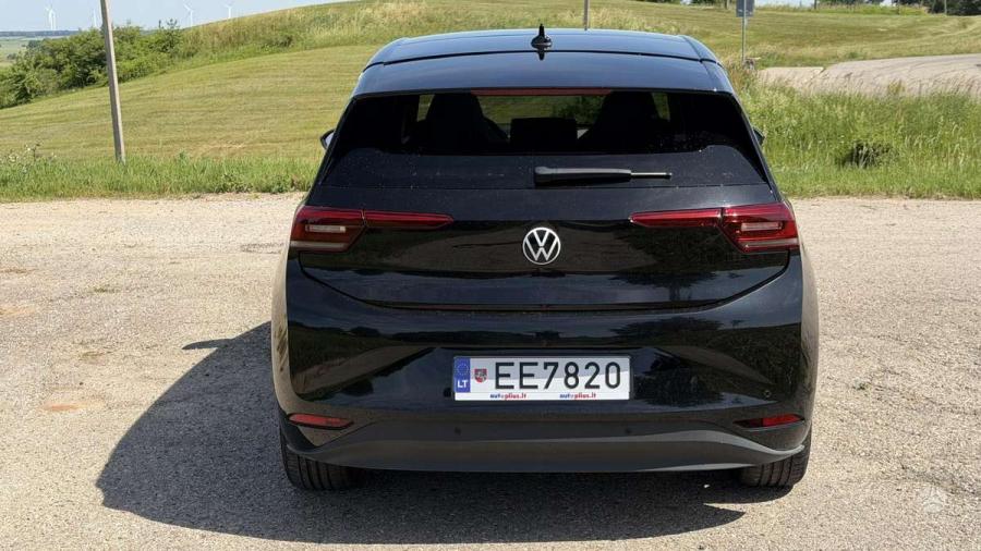 Melns Volkswagen ID.3 2023 Jonava, ar dzinēja tilpumu 0.00 L un nobraukumu 60 tūkst. km par 22600 €, foto 12 vietnē AUTOMOTO.COM.LV