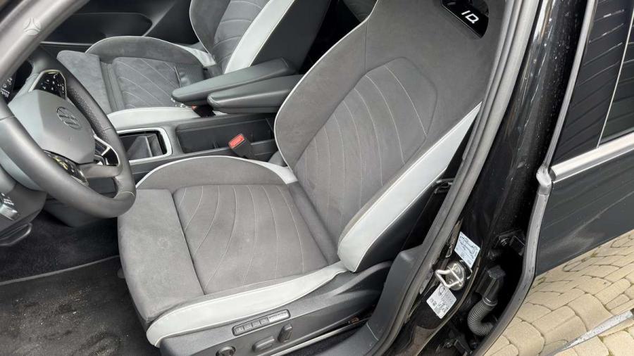 Melns Volkswagen ID.3 2023 Jonava, ar dzinēja tilpumu 0.00 L un nobraukumu 60 tūkst. km par 22600 €, foto 18 vietnē AUTOMOTO.COM.LV