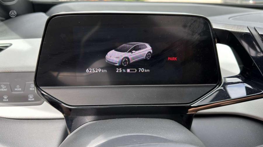 Melns Volkswagen ID.3 2023 Jonava, ar dzinēja tilpumu 0.00 L un nobraukumu 60 tūkst. km par 22600 €, foto 23 vietnē AUTOMOTO.COM.LV