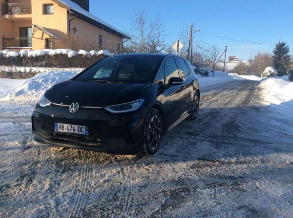 Melns Volkswagen ID.3 2024 Telšiai, ar dzinēja tilpumu 0.00 L un nobraukumu 7 tūkst. km par 25499 €, foto 1 vietnē AUTOMOTO.COM.LV
