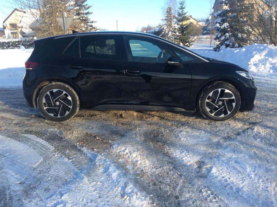 Melns Volkswagen ID.3 2024 Telšiai, ar dzinēja tilpumu 0.00 L un nobraukumu 7 tūkst. km par 25499 €, foto 4 vietnē AUTOMOTO.COM.LV