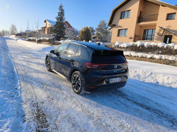 Melns Volkswagen ID.3 2024 Telšiai, ar dzinēja tilpumu 0.00 L un nobraukumu 7 tūkst. km par 25499 €, foto 6 vietnē AUTOMOTO.COM.LV