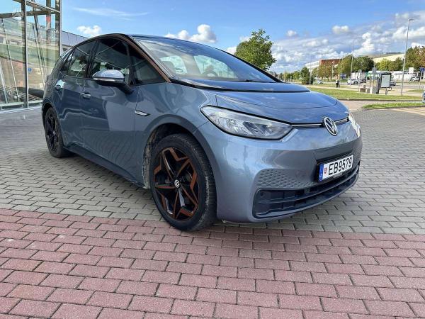 Zils Volkswagen ID.3 2021 Šauļi, ar dzinēja tilpumu 0.00 L un nobraukumu 68 tūkst. km par 17900 €, foto 3 vietnē AUTOMOTO.COM.LV