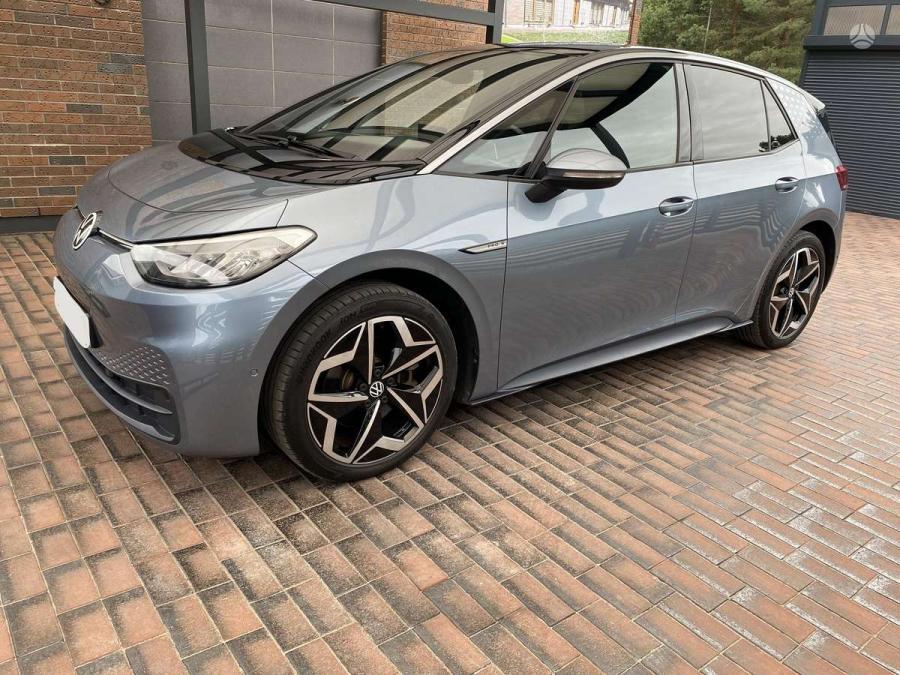 Zils Volkswagen ID.3 2022 Druskininkai, ar dzinēja tilpumu 0.00 L un nobraukumu 138 tūkst. km par 26378 €, foto 1 vietnē AUTOMOTO.COM.LV