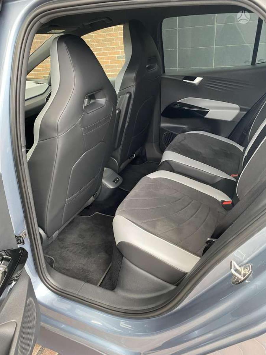 Zils Volkswagen ID.3 2022 Druskininkai, ar dzinēja tilpumu 0.00 L un nobraukumu 138 tūkst. km par 26378 €, foto 12 vietnē AUTOMOTO.COM.LV