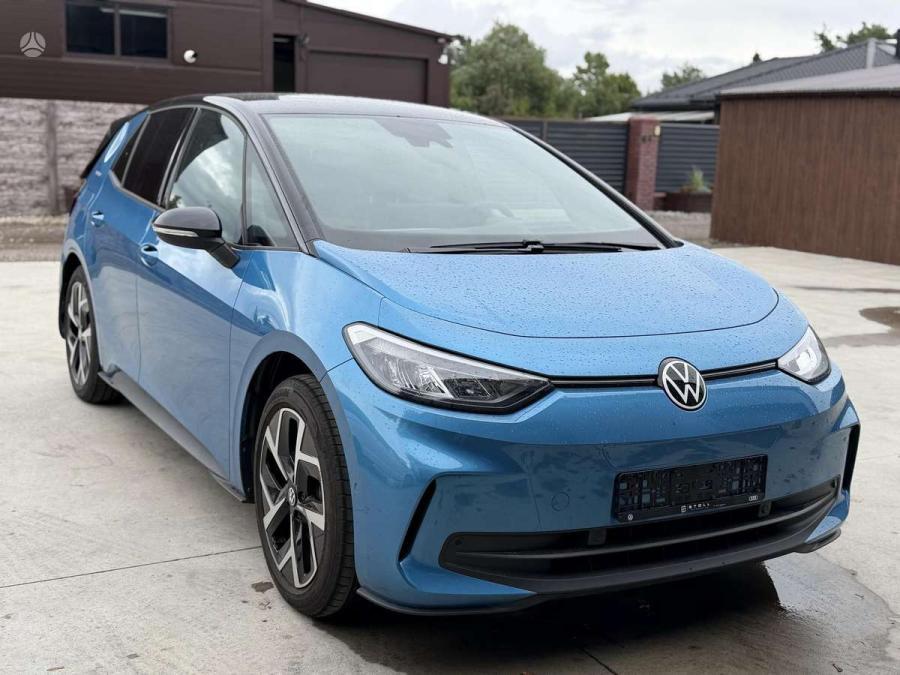Blue Volkswagen ID.3 2026 in Kaunas, with an engine capacity of 0.00 L and mileage of 5 thousand km for 16850 €, photo 1 on AUTOMOTO.COM.LV