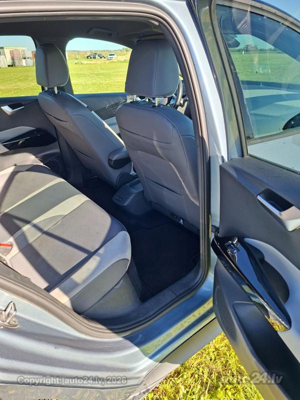 Zils Volkswagen ID.3 2020 Tallina, ar dzinēja tilpumu 0.00 L un nobraukumu 112 tūkst. km par 17500 €, foto 7 vietnē AUTOMOTO.COM.LV