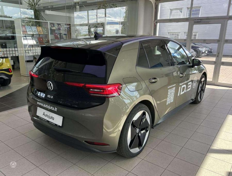 Green Volkswagen ID.3 2023 in Kaunas, with an engine capacity of 0.00 L and mileage of 28 thousand km for 32900 €, photo 5 on AUTOMOTO.COM.LV
