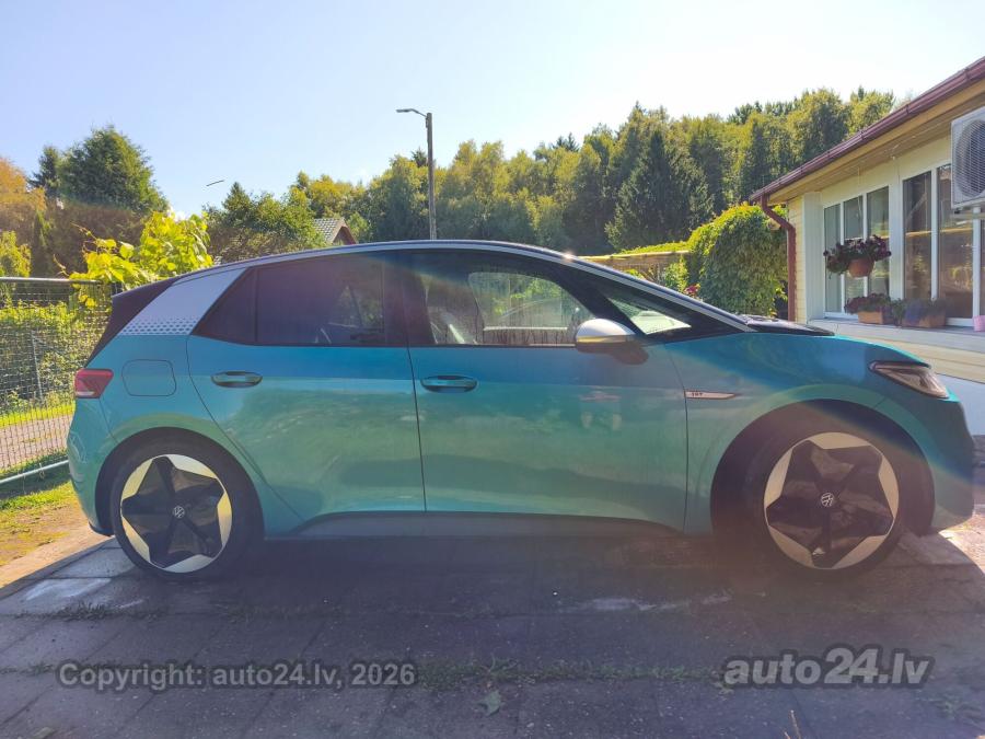 Green Volkswagen ID.3 2020 in Tallinn, with an engine capacity of 0.00 L and mileage of 163 thousand km for 16500 €, photo 5 on AUTOMOTO.COM.LV