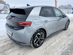 Pelēks Volkswagen ID.3 2020 Panevēža, ar dzinēja tilpumu 0.00 L un nobraukumu 110 tūkst. km par 12900 €, foto 4 vietnē AUTOMOTO.COM.LV