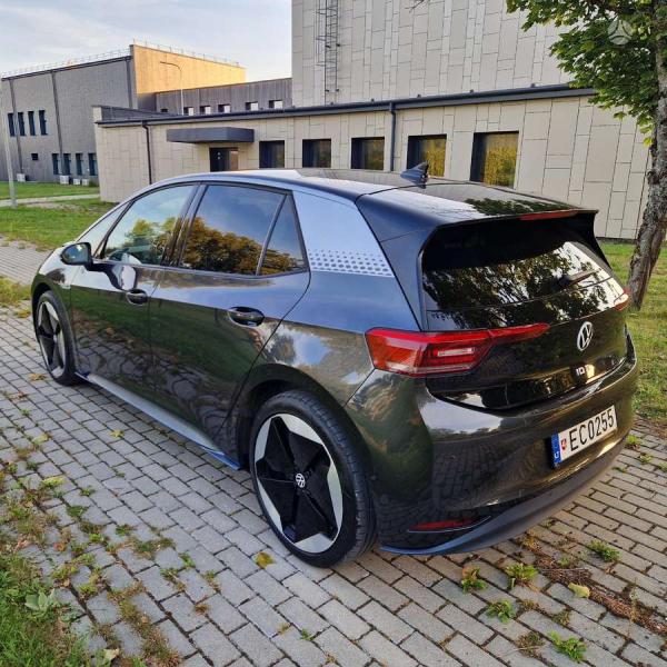 Pelēks Volkswagen ID.3 2020 Tauragė, ar dzinēja tilpumu 0.00 L un nobraukumu 12 tūkst. km par 21950 €, foto 6 vietnē AUTOMOTO.COM.LV