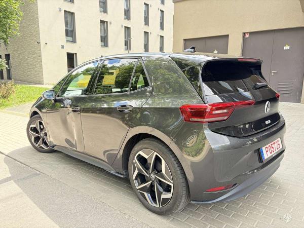 Pelēks Volkswagen ID.3 2020 Viļņa, ar dzinēja tilpumu 0.00 L un nobraukumu 166 tūkst. km par 15850 €, foto 6 vietnē AUTOMOTO.COM.LV