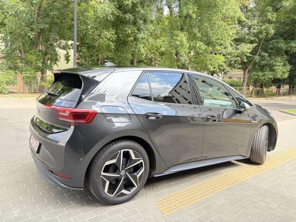 Pelēks Volkswagen ID.3 2020 Viļņa, ar dzinēja tilpumu 0.00 L un nobraukumu 166 tūkst. km par 15850 €, foto 4 vietnē AUTOMOTO.COM.LV