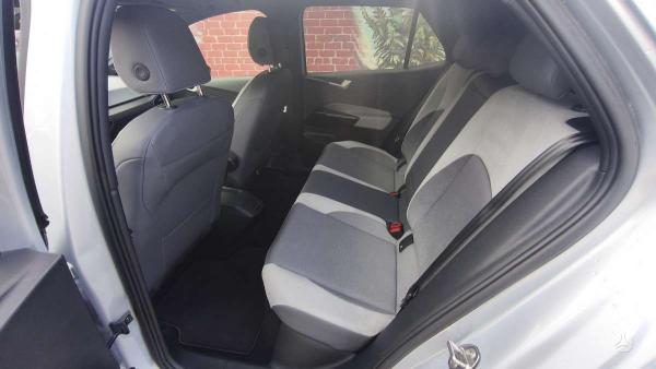 Pelēks Volkswagen ID.3 2020 Panevēža, ar dzinēja tilpumu 0.00 L un nobraukumu 41 tūkst. km par 17500 €, foto 5 vietnē AUTOMOTO.COM.LV