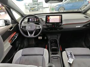 Grey Volkswagen ID.3 2020 in Marupe, with an engine capacity of 0.00 L and mileage of 125 thousand km for 19990 €, photo 4 on AUTOMOTO.COM.LV