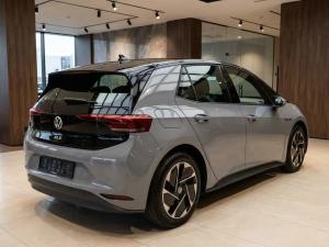 Pelēks Volkswagen ID.3 2020 Rīga, ar dzinēja tilpumu 0.00 L un nobraukumu 100 tūkst. km par 18990 €, foto 3 vietnē AUTOMOTO.COM.LV