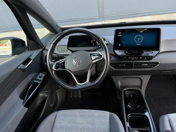 Grey Volkswagen ID.3 2020 in Riga, with an engine capacity of 0.00 L and mileage of 100 thousand km for 18990 €, photo 3 on AUTOMOTO.COM.LV