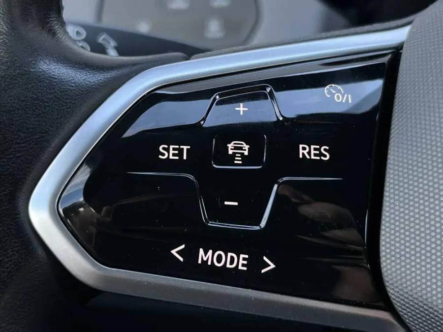 Pelēks Volkswagen ID.3 2020 Rīga, ar dzinēja tilpumu 0.00 L un nobraukumu 100 tūkst. km par 18990 €, foto 15 vietnē AUTOMOTO.COM.LV