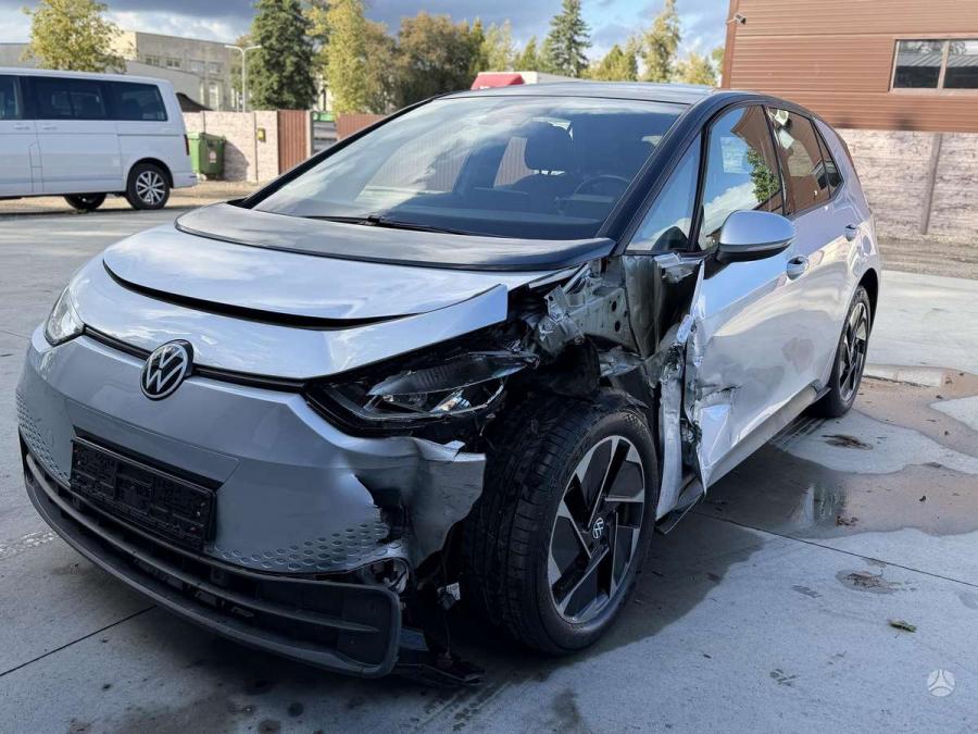 Pelēks Volkswagen ID.3 2020 Kauņa, ar dzinēja tilpumu 0.00 L un nobraukumu 16 tūkst. km par 11650 €, foto 5 vietnē AUTOMOTO.COM.LV