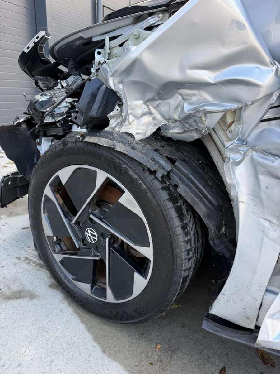 Pelēks Volkswagen ID.3 2020 Kauņa, ar dzinēja tilpumu 0.00 L un nobraukumu 16 tūkst. km par 11650 €, foto 7 vietnē AUTOMOTO.COM.LV