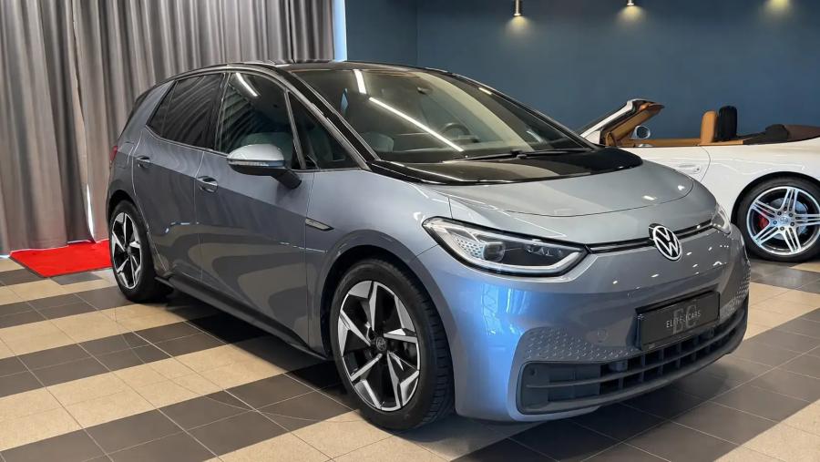 Pelēks Volkswagen ID.3 2020 Mārupe, ar dzinēja tilpumu 0.00 L un nobraukumu 54 tūkst. km par 22490 €, foto 1 vietnē AUTOMOTO.COM.LV