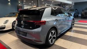 Pelēks Volkswagen ID.3 2020 Mārupe, ar dzinēja tilpumu 0.00 L un nobraukumu 54 tūkst. km par 22490 €, foto 3 vietnē AUTOMOTO.COM.LV