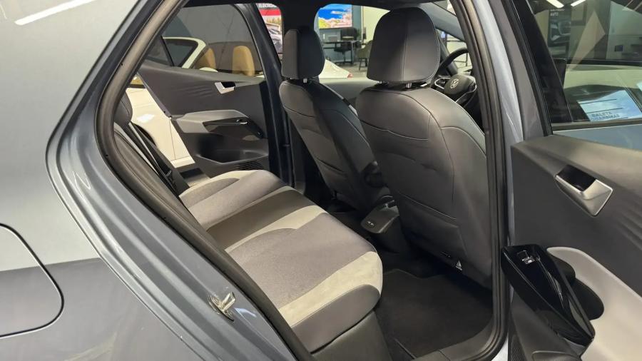 Pelēks Volkswagen ID.3 2020 Mārupe, ar dzinēja tilpumu 0.00 L un nobraukumu 54 tūkst. km par 22490 €, foto 4 vietnē AUTOMOTO.COM.LV