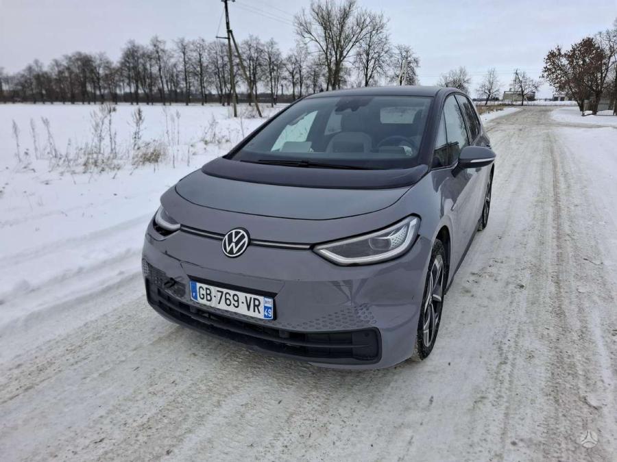 Pelēks Volkswagen ID.3 2021 Kėdainiai, ar dzinēja tilpumu 0.00 L un nobraukumu 51 tūkst. km par 11400 €, foto 1 vietnē AUTOMOTO.COM.LV