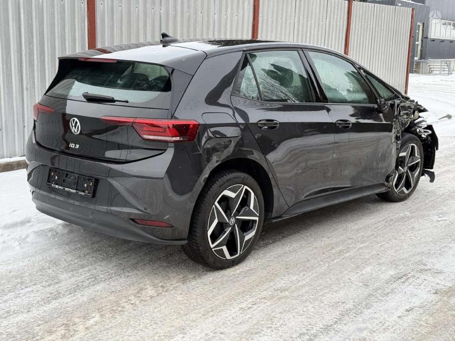 Pelēks Volkswagen ID.3 2021 Vilkaviškis, ar dzinēja tilpumu 0.00 L un nobraukumu 32 tūkst. km par 8800 €, foto 6 vietnē AUTOMOTO.COM.LV