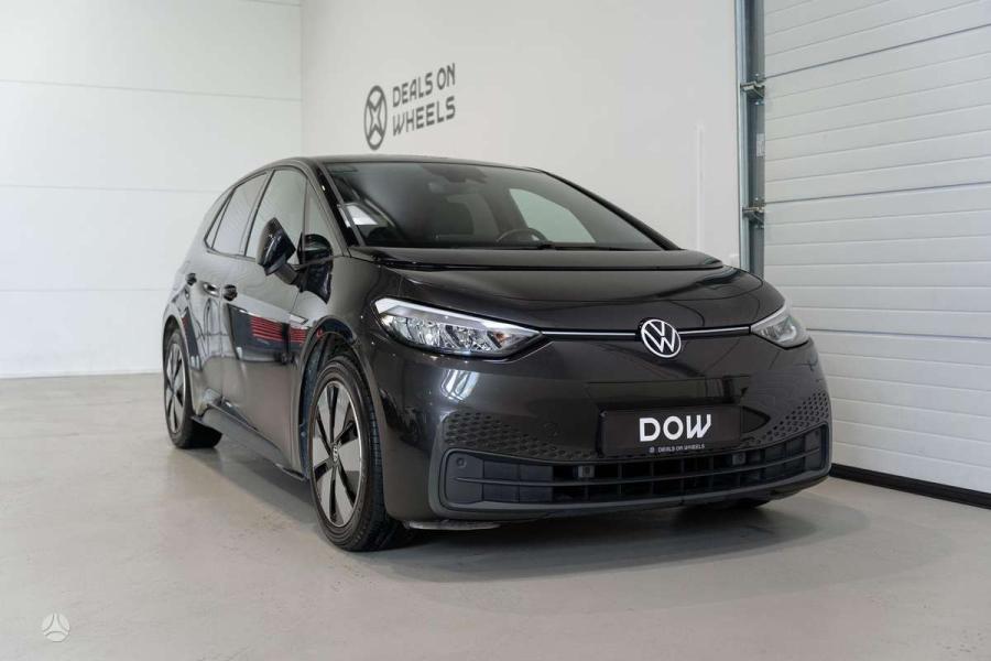 Grey Volkswagen ID.3 2021 in Vilnius, with an engine capacity of 0.00 L and mileage of 60 thousand km for 15900 €, photo 1 on AUTOMOTO.COM.LV