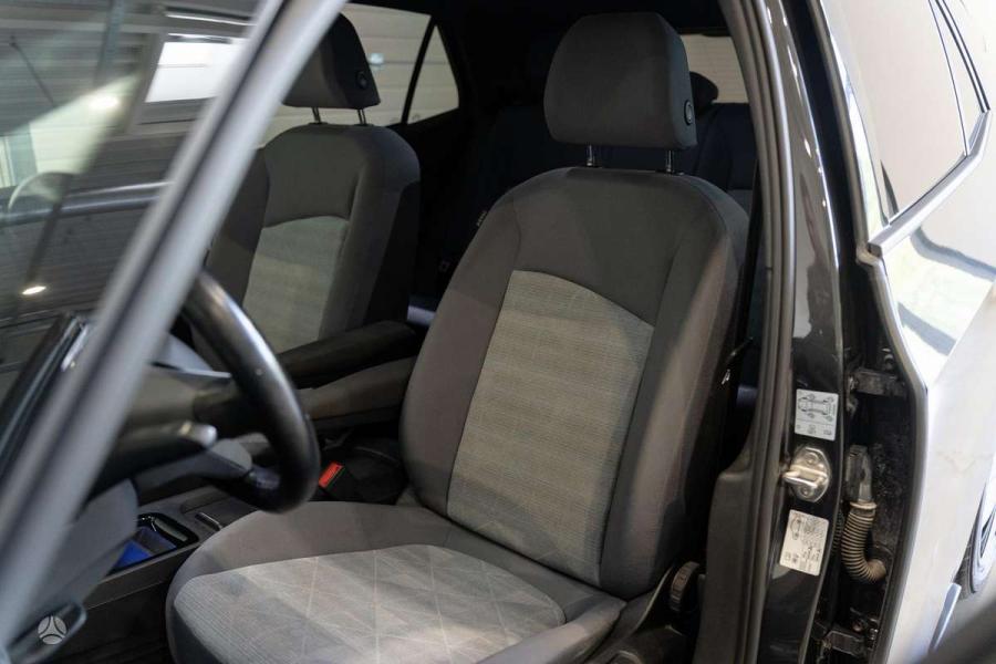 Grey Volkswagen ID.3 2021 in Vilnius, with an engine capacity of 0.00 L and mileage of 60 thousand km for 15900 €, photo 12 on AUTOMOTO.COM.LV