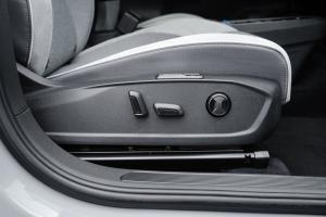 Pelēks Volkswagen ID.3 2021 Rīga, ar dzinēja tilpumu 0.00 L un nobraukumu 64 tūkst. km par 24900 €, foto 9 vietnē AUTOMOTO.COM.LV