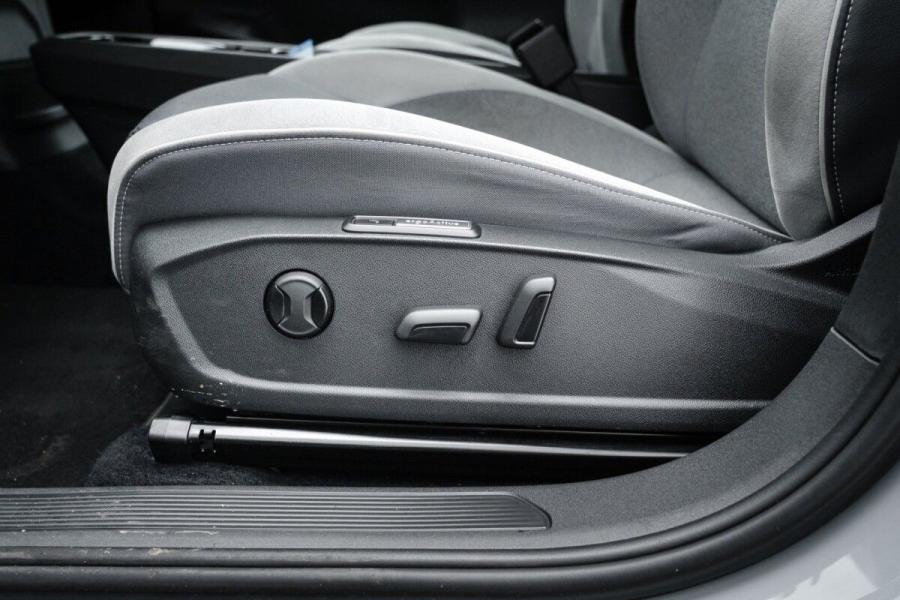 Pelēks Volkswagen ID.3 2021 Rīga, ar dzinēja tilpumu 0.00 L un nobraukumu 64 tūkst. km par 24900 €, foto 13 vietnē AUTOMOTO.COM.LV