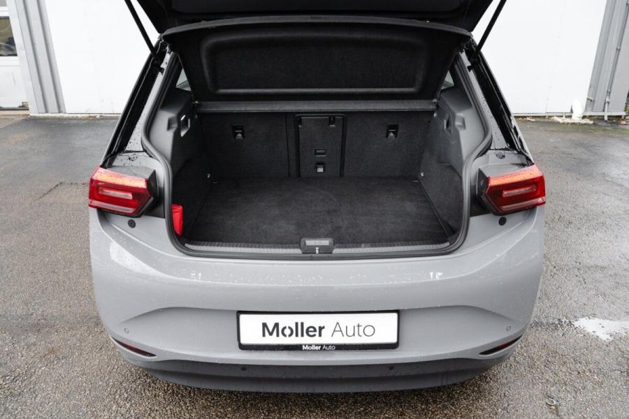 Pelēks Volkswagen ID.3 2021 Rīga, ar dzinēja tilpumu 0.00 L un nobraukumu 64 tūkst. km par 24900 €, foto 32 vietnē AUTOMOTO.COM.LV
