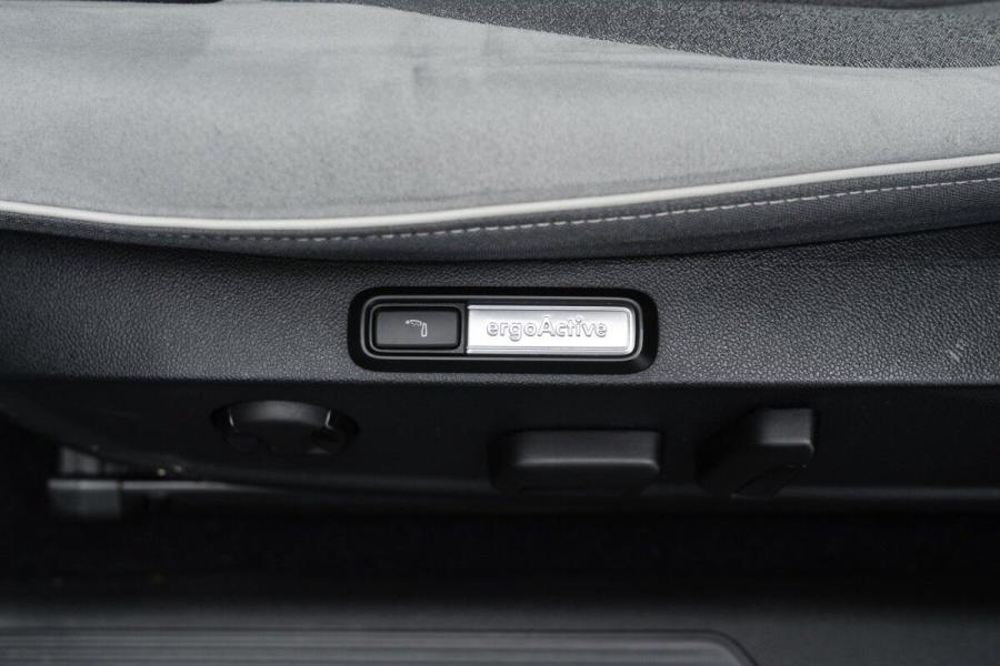 Grey Volkswagen ID.3 2021 in Riga, with an engine capacity of 0.00 L and mileage of 64 thousand km for 24900 €, photo 14 on AUTOMOTO.COM.LV