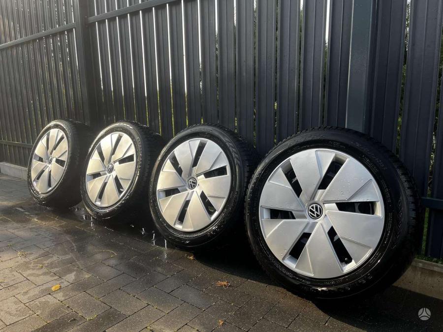 Pelēks Volkswagen ID.3 2021 Klaipėda, ar dzinēja tilpumu 0.00 L un nobraukumu 34 tūkst. km par 16900 €, foto 21 vietnē AUTOMOTO.COM.LV