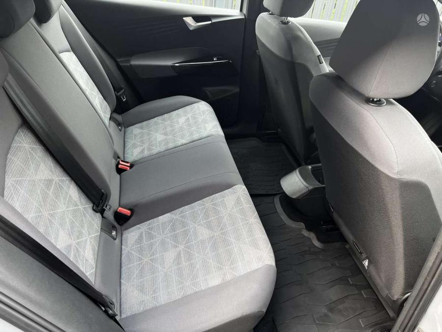 Pelēks Volkswagen ID.3 2021 Klaipėda, ar dzinēja tilpumu 0.00 L un nobraukumu 34 tūkst. km par 16900 €, foto 37 vietnē AUTOMOTO.COM.LV