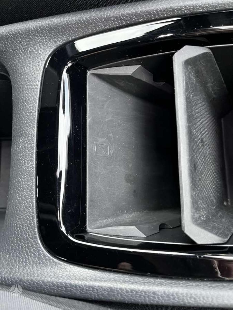 Pelēks Volkswagen ID.3 2021 Klaipėda, ar dzinēja tilpumu 0.00 L un nobraukumu 34 tūkst. km par 16900 €, foto 43 vietnē AUTOMOTO.COM.LV