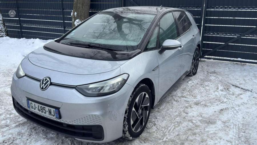 Pelēks Volkswagen ID.3 2022 Jonava, ar dzinēja tilpumu 0.00 L un nobraukumu 28 tūkst. km par 15800 €, foto 1 vietnē AUTOMOTO.COM.LV