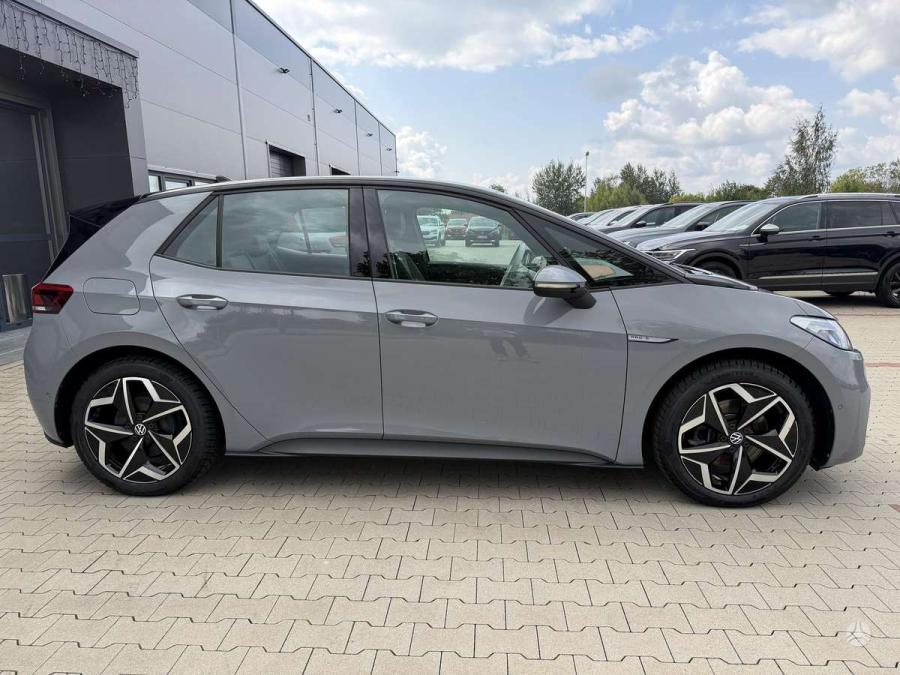 Pelēks Volkswagen ID.3 2022 Šauļi, ar dzinēja tilpumu 0.00 L un nobraukumu 103 tūkst. km par 22978 €, foto 4 vietnē AUTOMOTO.COM.LV