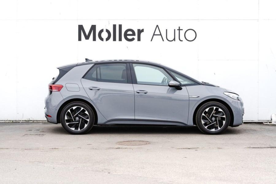 Grey Volkswagen ID.3 2023 in Riga, with an engine capacity of 0.00 L and mileage of 22 thousand km for 26800 €, photo 6 on AUTOMOTO.COM.LV