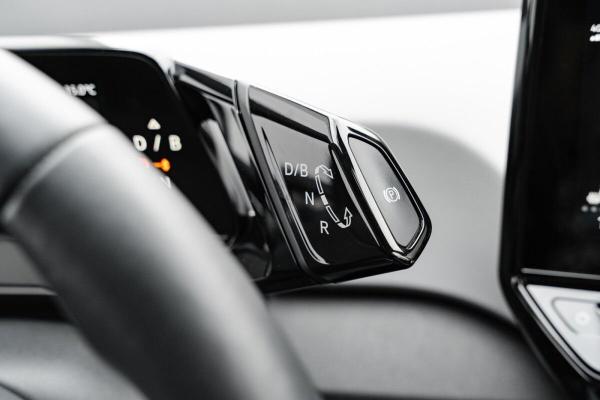 Pelēks Volkswagen ID.3 2023 Rīga, ar dzinēja tilpumu 0.00 L un nobraukumu 22 tūkst. km par 26800 €, foto 9 vietnē AUTOMOTO.COM.LV