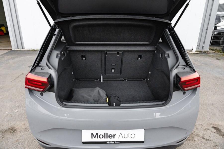Grey Volkswagen ID.3 2023 in Riga, with an engine capacity of 0.00 L and mileage of 22 thousand km for 26800 €, photo 25 on AUTOMOTO.COM.LV