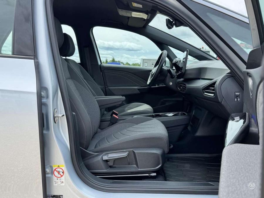 Grey Volkswagen ID.3 2023 in Siauliai, with an engine capacity of 0.00 L and mileage of 9 thousand km for 19999 €, photo 13 on AUTOMOTO.COM.LV